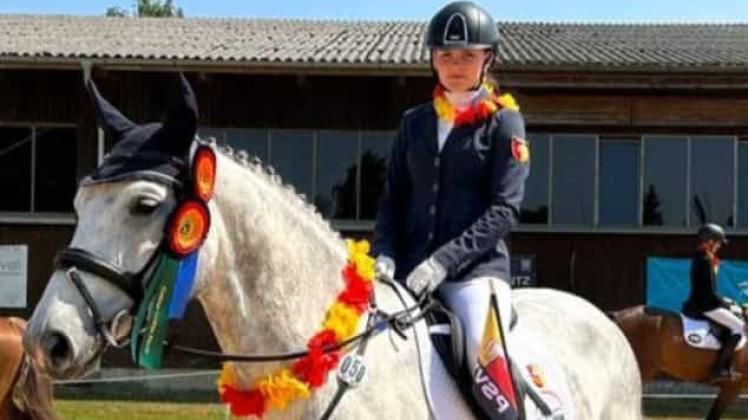 Schierbrokerin Stine Genke holt beim Bundesfinale zwei Schleifen | DKO