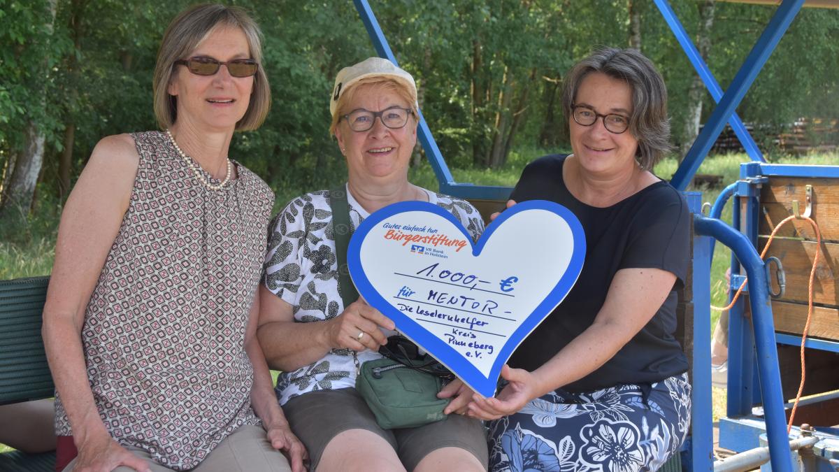 Leselernhelfer in Torfbahn unterwegs – Flohmarkt auf Wertstoffhof