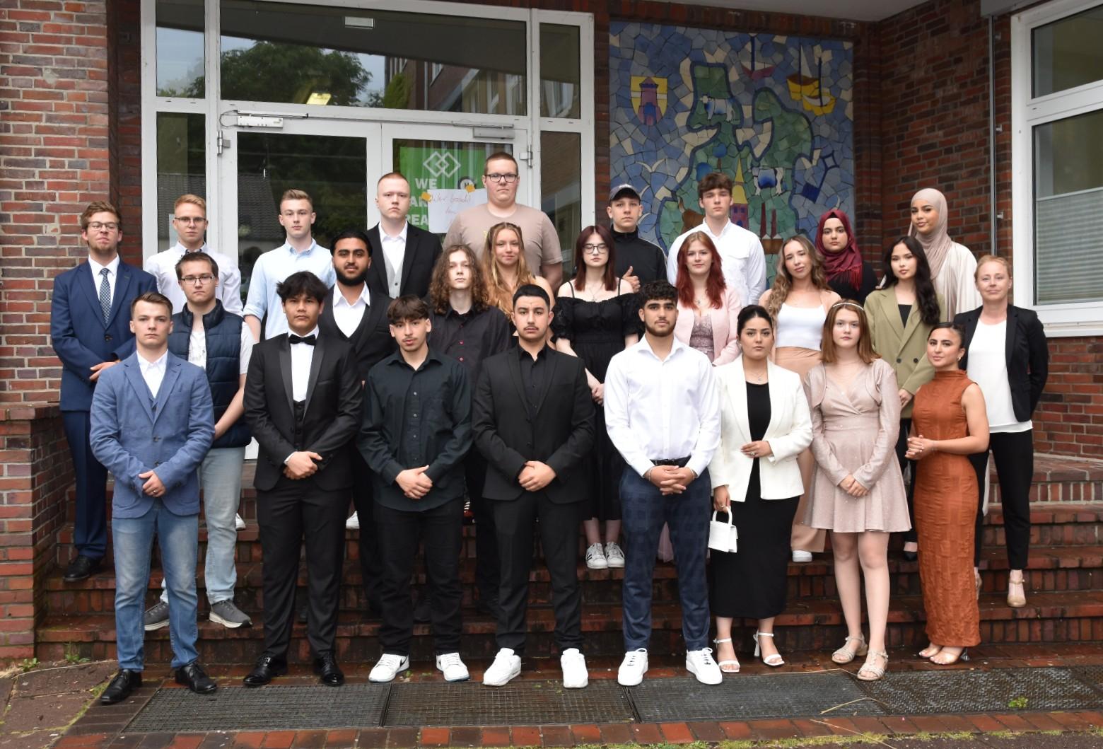 Bilder der Abschlussklassen 2023 in Delmenhorst und Ganderkesee