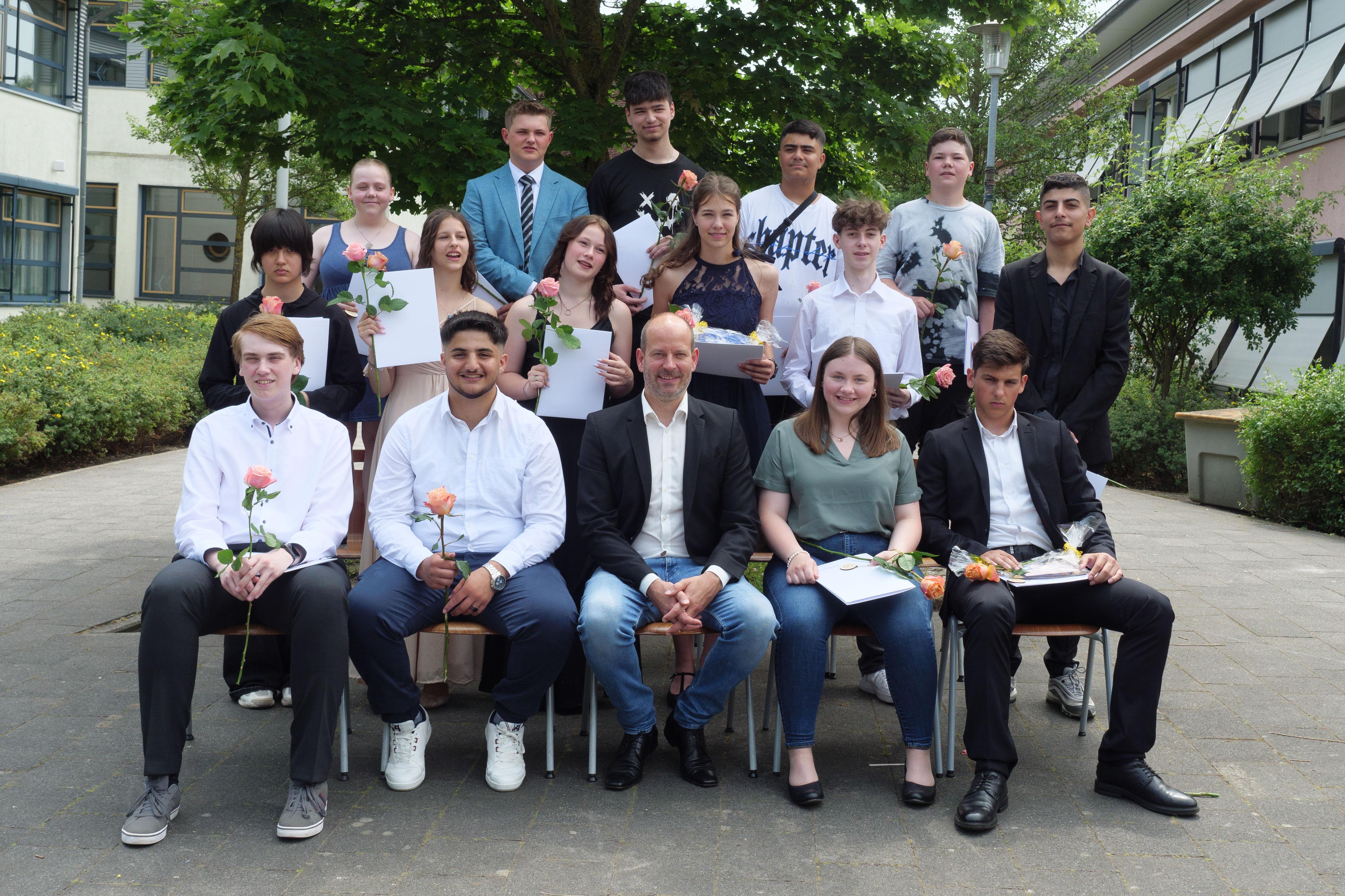 Bilder der Abschlussklassen 2023 in Delmenhorst und Ganderkesee