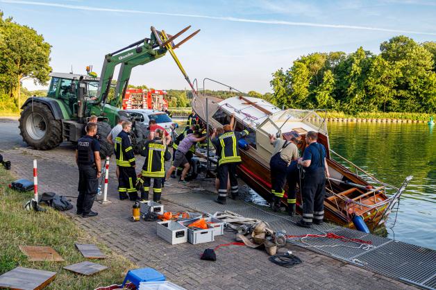 Boot in Bohmte versinkt mit Heck in Mittellandkanal