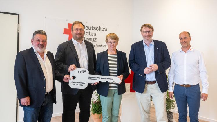 Pflege-Ausbildung: DRK-Bildungszentrum in Schleswig eingeweiht