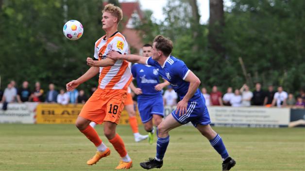 Zweitligist Holstein Kiel gewinnt Testspiel beim SSV Rantzau | SHZ