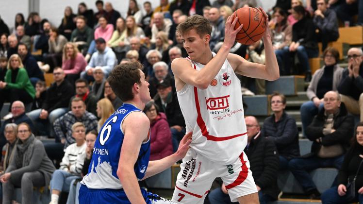 Basketballer des TuS Bramsche halten den deutschen Topscorer