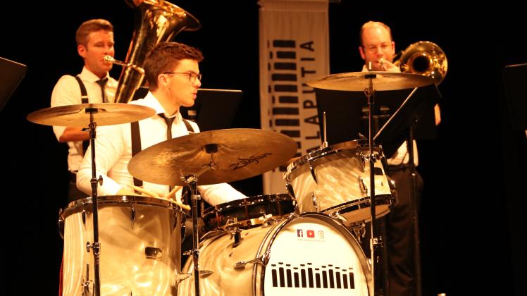 Blechblas-Power und James Bond beim SHMF in Schenefeld