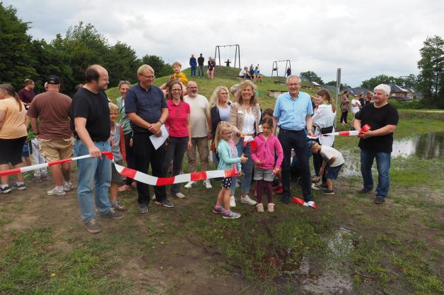 Tornesch am See: Spielplatz und Picknickplätze eröffnet