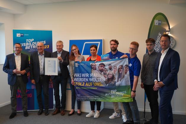 IHK zeichnet Abfallwirtschaft Südholstein für gute Ausbildung aus