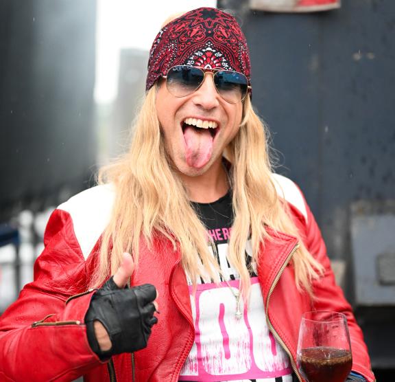 Mit DJ-Duo HBz und John Diva – „Föhr tanzt“ und trotzt dem Regen