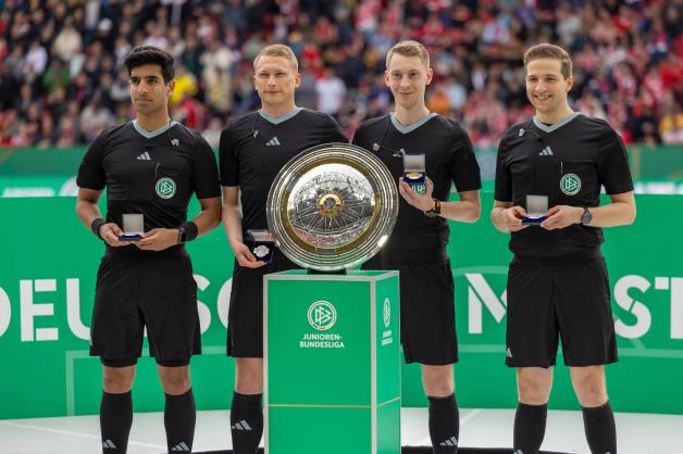 Rellingen: Schiedsrichter Ben Henry Uhrig pfeift in Regionalliga | SHZ