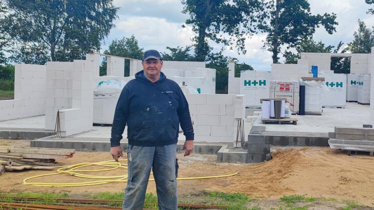 Viöl: Volker Matthiesen - seit 50 Jahren Maurer