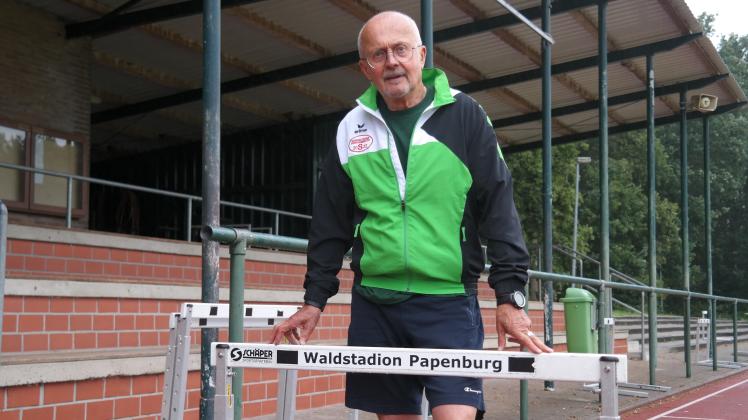 Papenburg: Heiner Velt nimmt auch mit 73 noch locker die Hürden