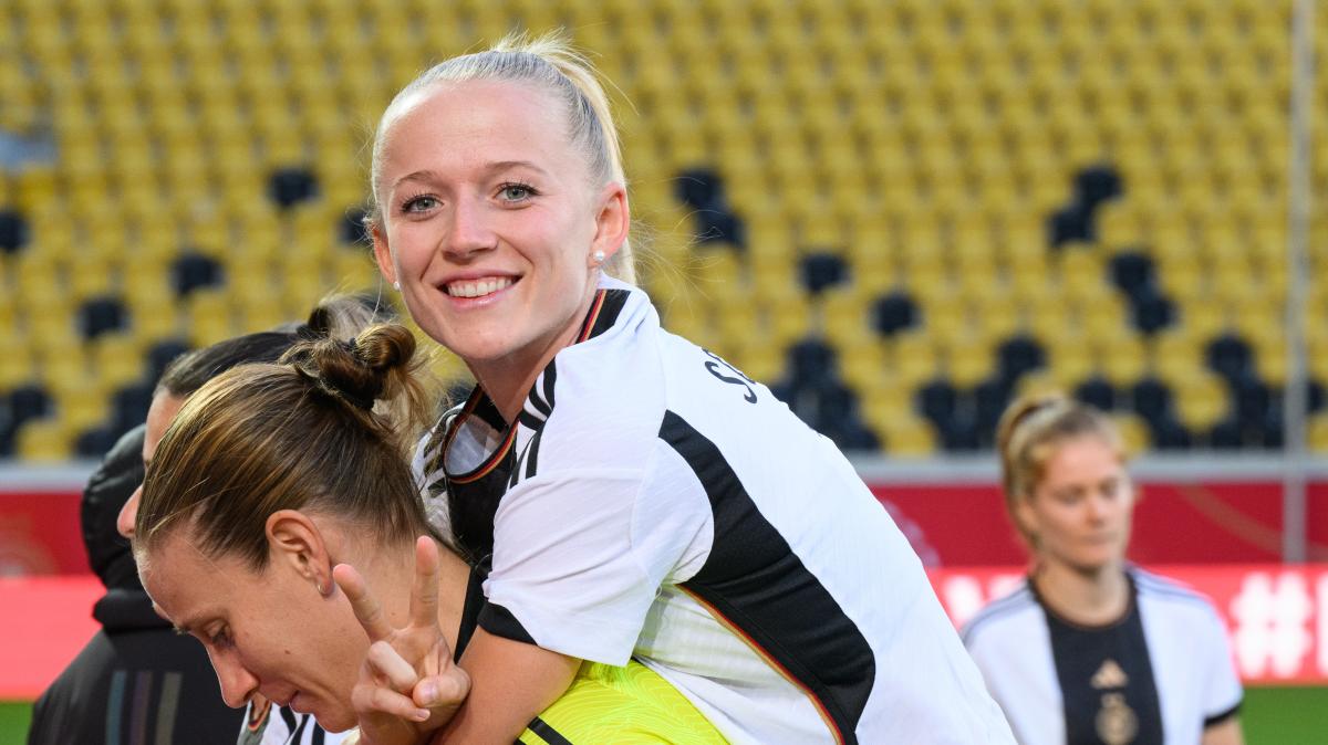 Fußball-Weltmeisterschaft der Frauen: Lea Schüller im Interview