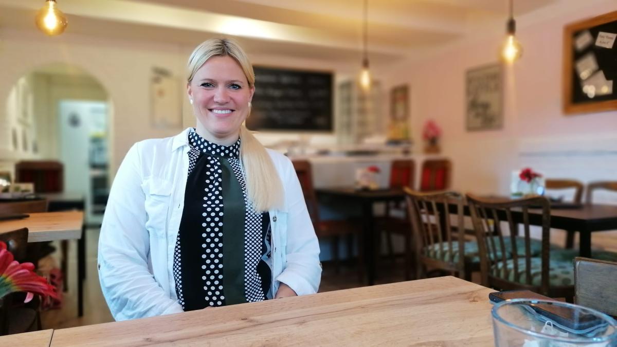 Torten wie bei Oma: Katja Lange eröffnet Café „süße Auszeit“