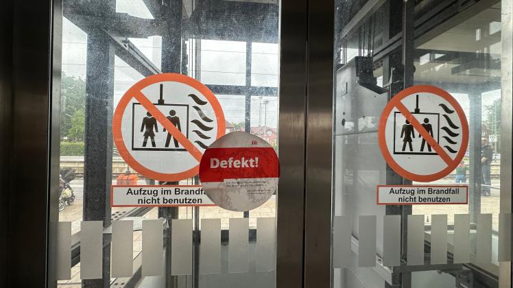 Wann wird der defekte Aufzug am Bahnhof Meppen repariert?