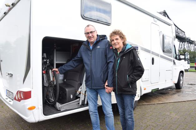 Rendsburg, Ahlefeld-Bistensee, Waabs: Camper trotzen dem Regen