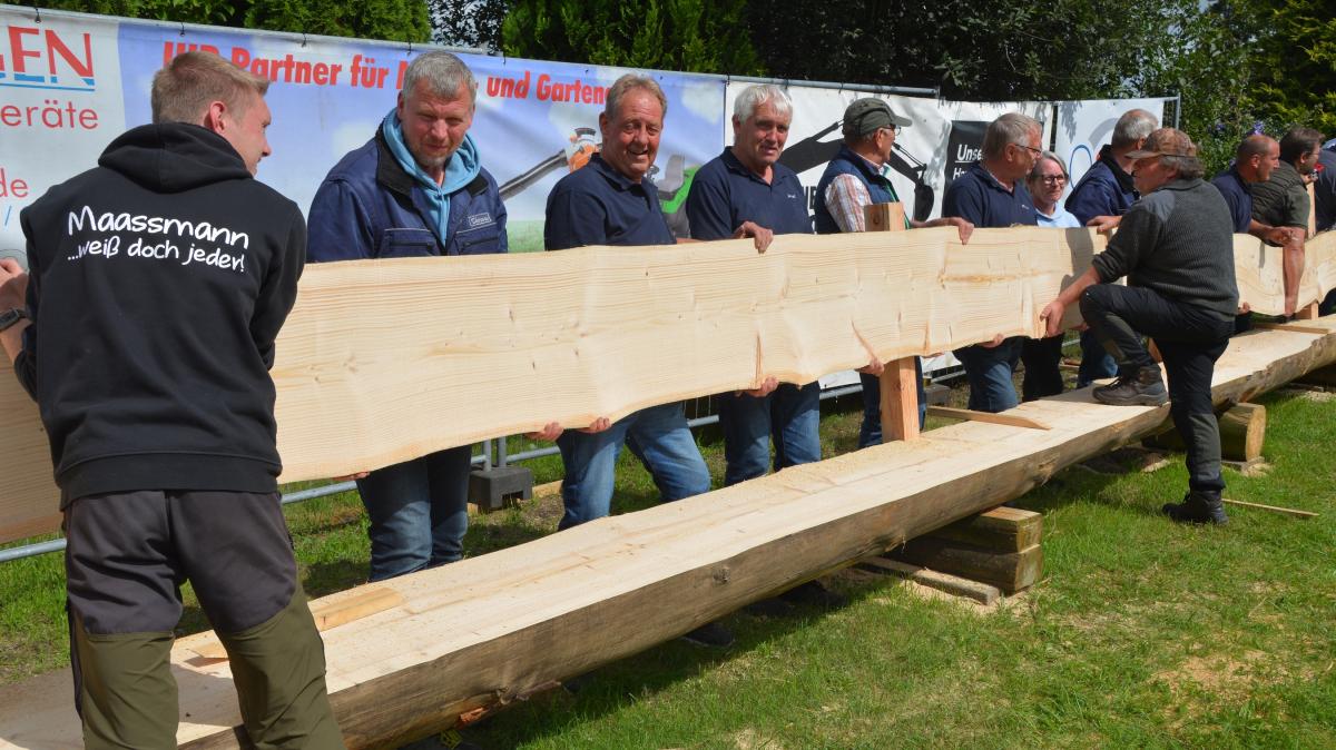 Kein Weltrekord, aber ein Hingucker: Längste Bank steht in Merzen