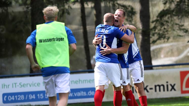 Fußball: SV Halstenbek-Rellingen gewinnt emotionales Spiel | SHZ