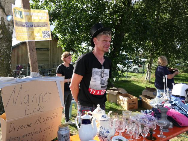 Raritäten, Emotionen: Besuch auf dem Nachtflohmarkt am Dümmer See