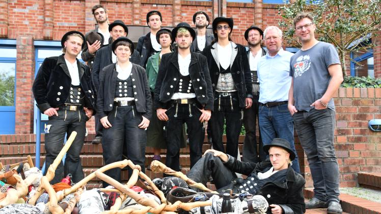 Wandergesellen auf der Walz machen Station in Gettorf