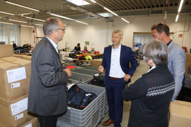 Rettungswesten: Firma aus Holm kämpft gegen Fernost-Plagiate