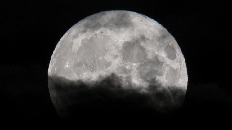 „Apollo 17“-Staub offenbart: Mond ist 40 Millionen Jahre älter