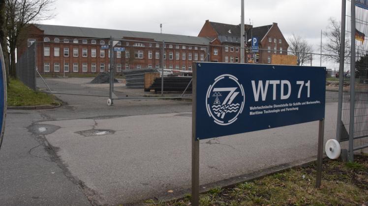 Wehrtechnische Dienststelle präsentiert sich in der Beach Lounge