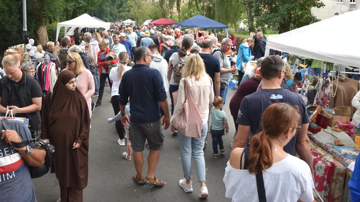 Großer Hökermarkt in Hasbergen lockt 18.000 Besucher