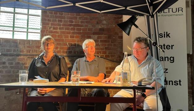 Erfolgreiche Kultur-Premiere für den Kremper Wasserturm