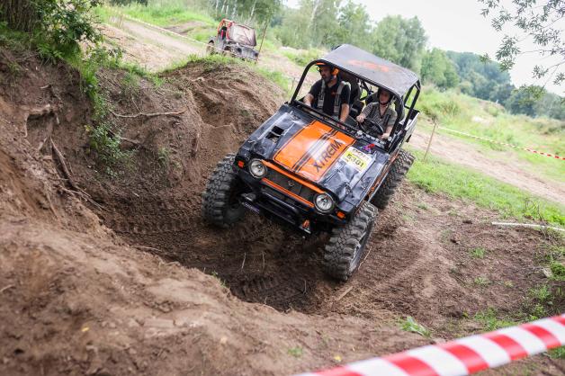 Allrad-Trail: Über Stock und Stein mit Allrad-Freunden Bramsche