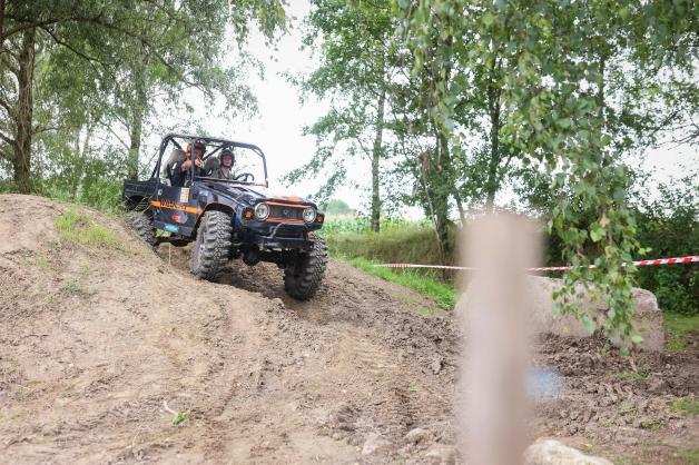 Allrad-Trail: Über Stock und Stein mit Allrad-Freunden Bramsche