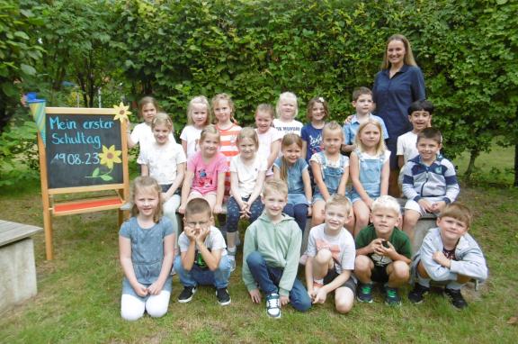 Die Fotos der neuen Erstklässler aus Lingen