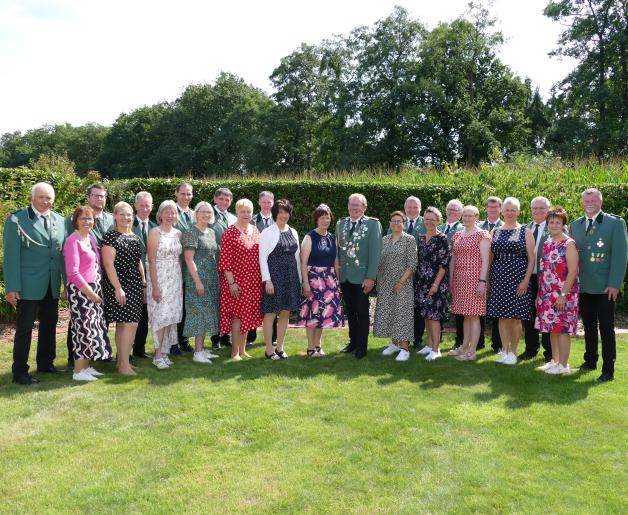 Lathen: Schützenkönig Gerd Kruse stellt Throngemeinschaft vor