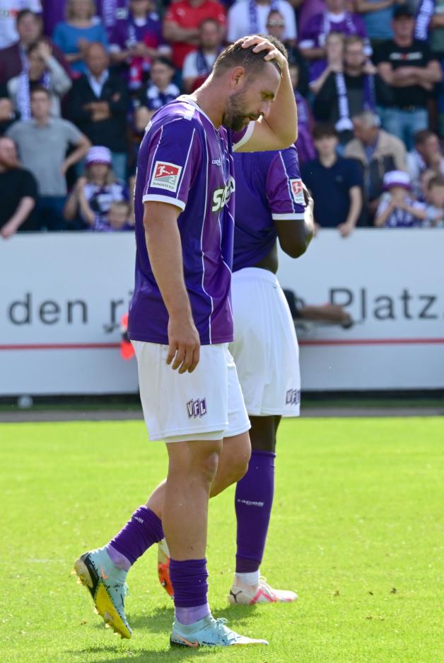 Gedrückte Stimmung beim VfL Osnabrück nach 0:1 gegen Elversberg.