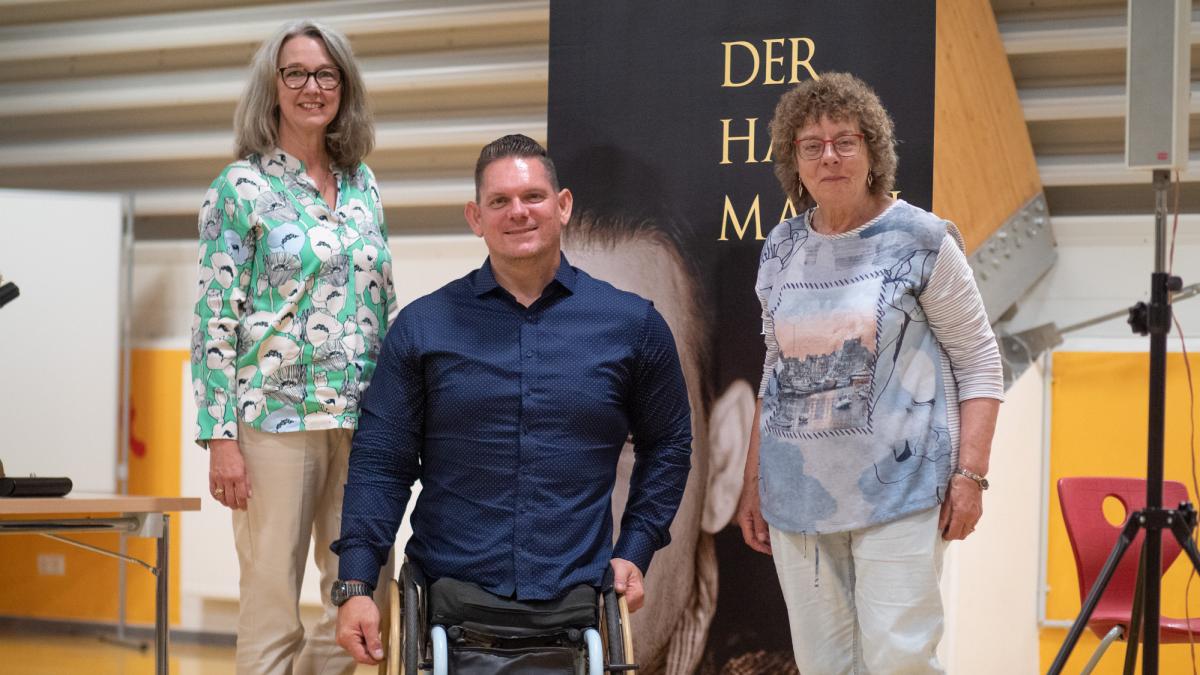 Bewegende Lesung mit Florian Sitzmann in Wilster