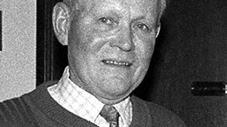 Paul Rehder Hennstedt gestorben Ehrenbürgermeister | SHZ