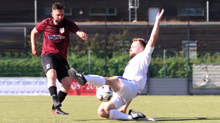 Fußball-Bezirksliga: FC Elmshorn siegt bei Eintracht Lokstedt II