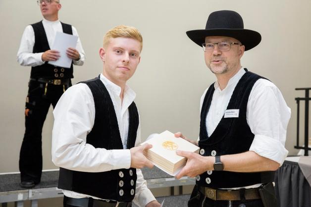 Feierliche Freisprechung der Dachdecker in Neumünster