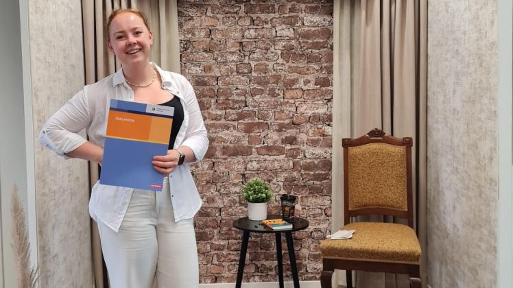 Sylterin Jenny Middeke heimst Landessieg bei Raumausstattern ein