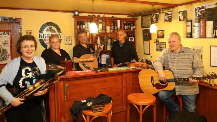 Die Irish-Folk-Band An Rinn aus Osnabrück gibt es seit 30 Jahren