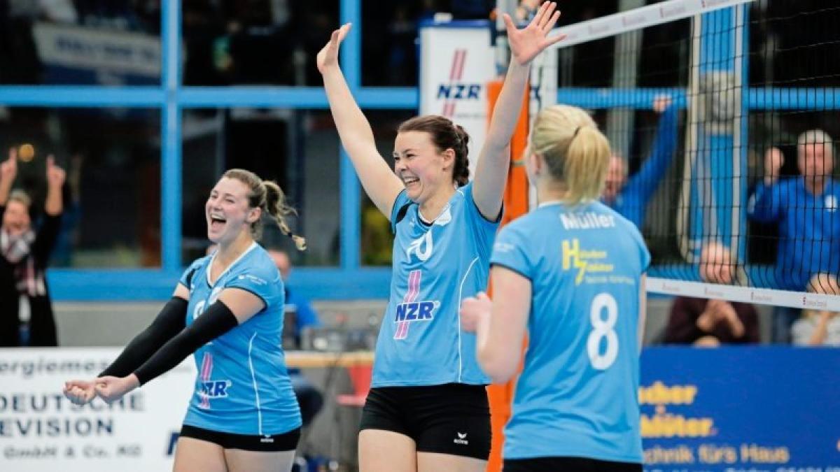 Alina Hellmich wird Deutsche Meisterin im Mixed-Beachvolleyball