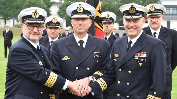 Bundeswehr: Kommandeurs-Wechsel am EAZS der Marine in Neustadt
