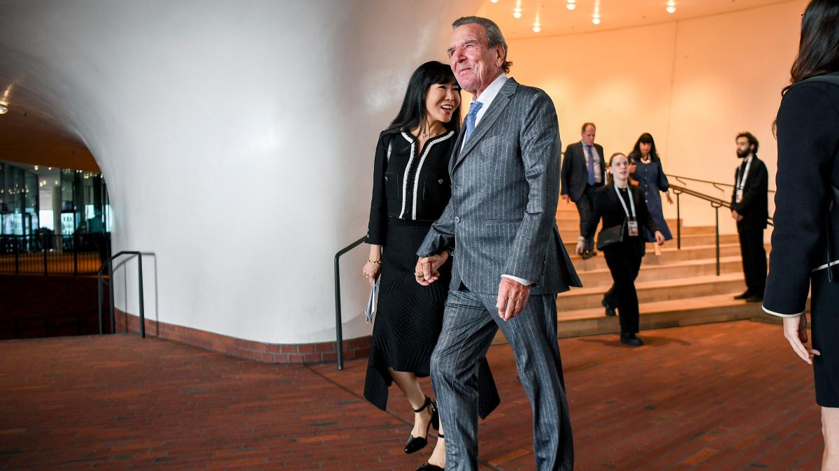 Hamburg: Festakt zum Tag der Deutschen Einheit startet mit Panne