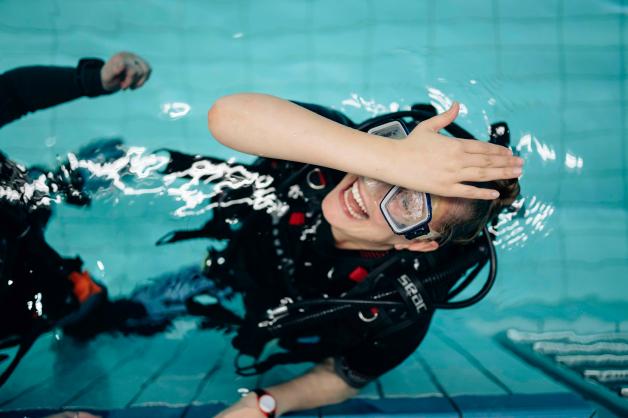 Selbstversuch: Mein erstes Mal tauchen im Nettebad Osnabrück