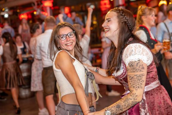 So war die Stimmung beim Osnabrücker Oktoberfest 2023 im Alando