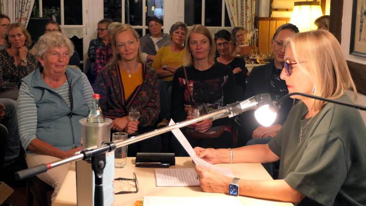 Felicitas Fuchs erzählt Familiengeschichte in Venne