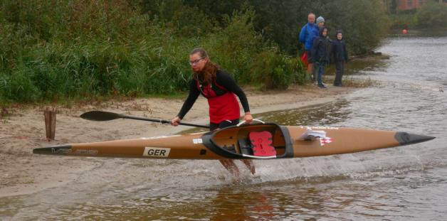 Kanumarathon: Eine Titeljagd im Dauerregen von Neumünster