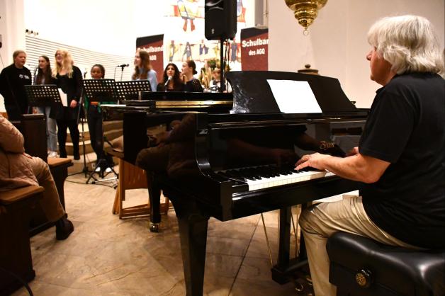 Peter Urban spricht in Quakenbrück über sein Leben mit der Musik