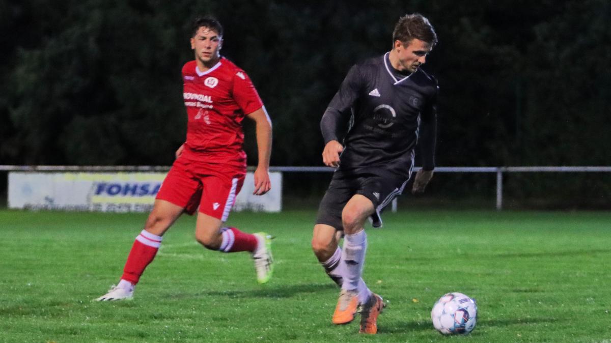 Fußball-Bezirksliga: SC Egenbüttel schlägt TuS Holstein Quickborn