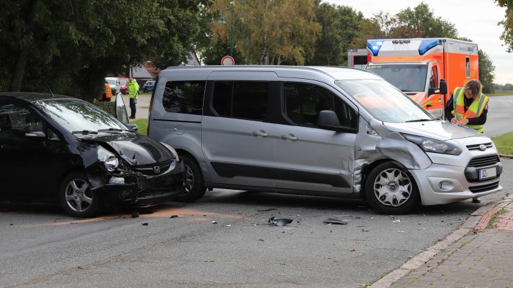 Ford-Fahrerin übersieht in Neuenbrook entgegenkommenden Honda | SHZ