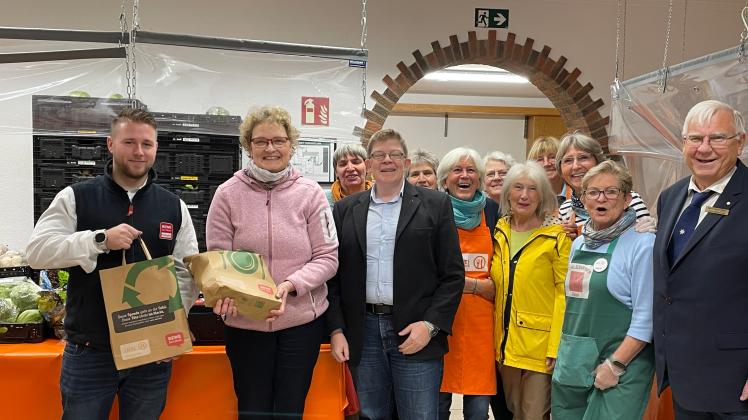 Chemnitz-Bellmann-Loge unterstützt mit Rewe Schleswiger Tafel | SHZ